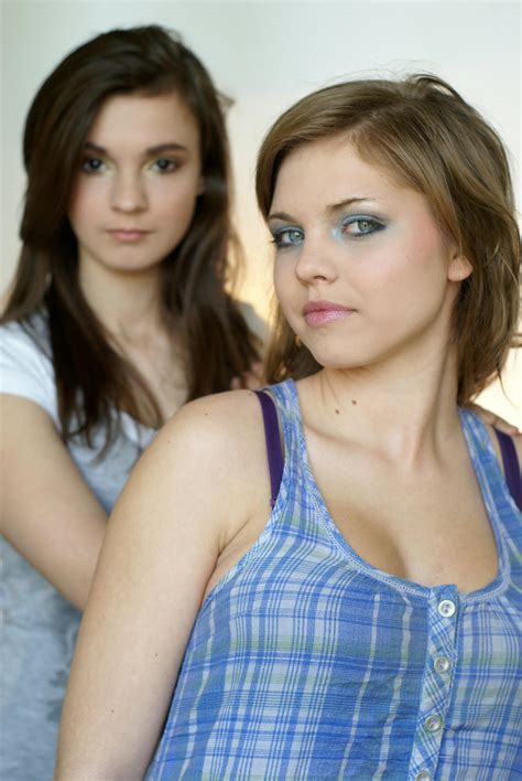 400 000 Gorgeous Amateur Young Lesbian Friends Banque Dimages Et