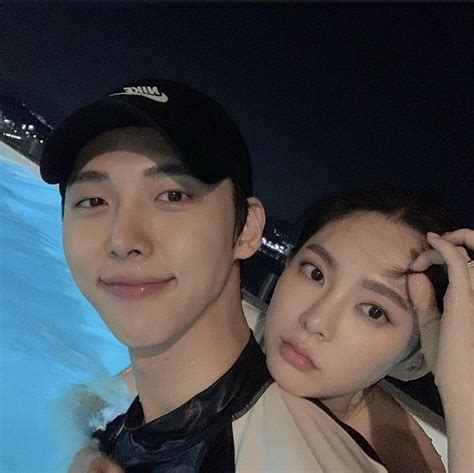 Pin By A On C O U P L E G O A L S Ulzzang Couple Couples Vibe Cute