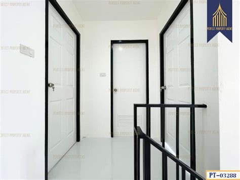 ทาวน์เฮ้าส์ หมู่บ้าน รัตนากร 11 โรงโป๊ะ บางละมุง 25 พัทยา ตะเคียนเตี้ย พร้อมเฟอร์นิเจอร์ 68 ตรม