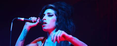 Valerie The Surprising Meaning Behind Amy Winehouses Hit