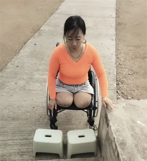 Dak Amputee Lady Amputee Lady Daily Video Persons With Disabilities