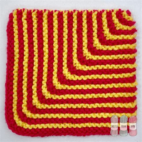 How To Knit A Mitred Square Free Knitting Pattern And Video Tutorial