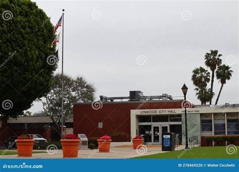 Lynwood California Lynwood City Hall At 11330 Bullis Rd Lynwood Los