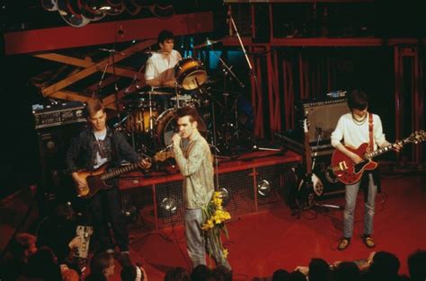 ბრიტანული ინდი ჯგუფის Smiths ის ბასისტი ენდი რურკი 59 წლის ასაკში გარდაიცვალა Billboard