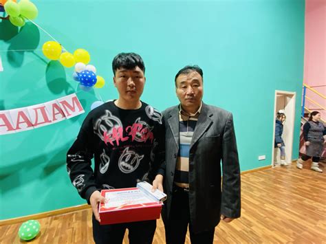 Дэлхийн хүүхдийн өдрөөр сурагчид эрхийнхээ талаар санаа бодлоо илэрхийлэв