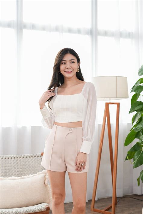 Elisa Shorts In Cream Wardrobe Of Joy