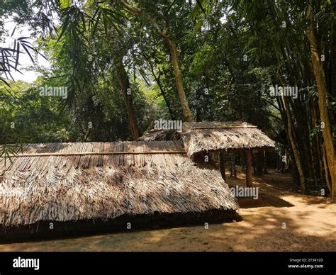 Vietnam Chu Chi Tunnels Hut Stock Photo Alamy