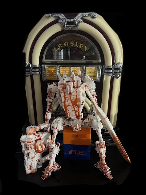 Stl File Titan Rohnin 🦸・3d Printable Model To Download・cults