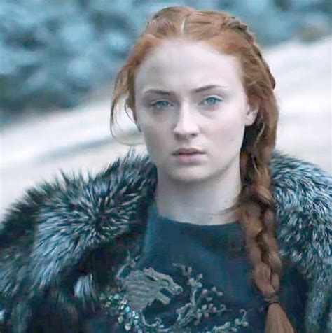 Сансу из «Игры престолов уличили в мести Дейенерис стаканом Старбакс