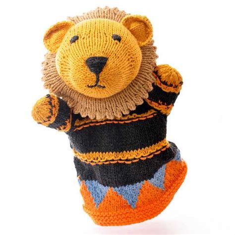 Knit Your Own Lion Hand Puppet With This Easy Pattern