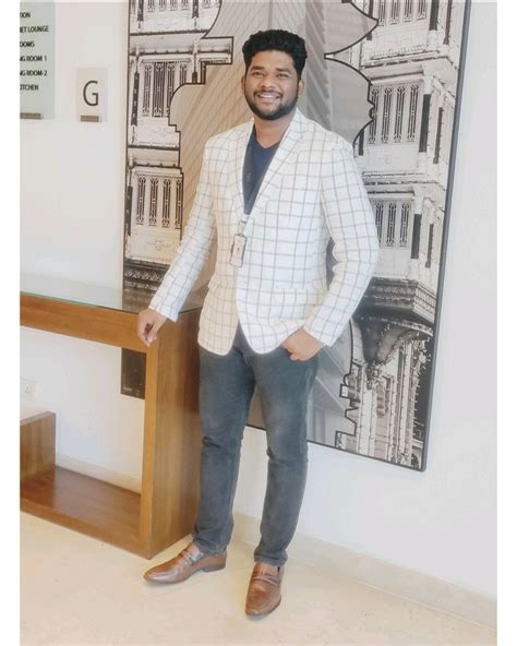 Staystrong Stayfocused Nevergiveup Loveyourself Loveyourjob Vyankatesh J