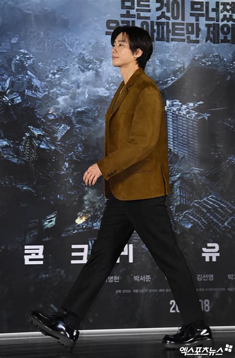 박서준 여유로운 발걸음 엑 s HD포토