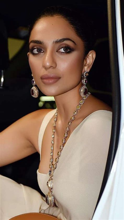 Sobhita Dhulipalas Best And Easy Eye Makeup Looks Made In Heaven