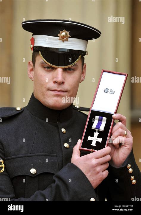Lance Corporal Marc Reader Holds His Military Cross Hi Res Stock