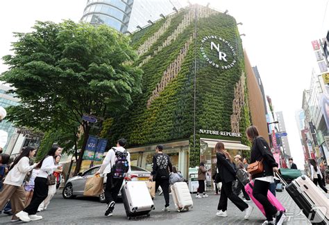 명동 네이처리퍼블릭 21년째 1위 뉴스1