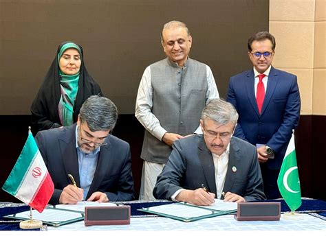 Pakistan Iran Ink Mou On Communications Cooperation At Eco Summit