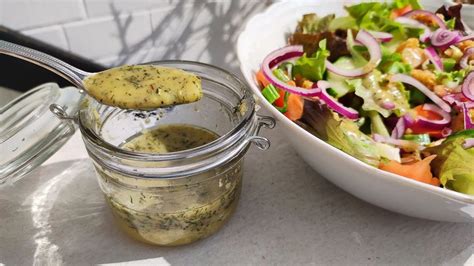 Рецепт смачного овочевого салату з оригінальною кисло солодкою заправкою Читайте на Ukr Net