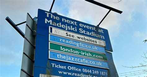 What Dai Yongge Did To Reading Fc A Forensic Analysis Of A Sign The Tilehurst End