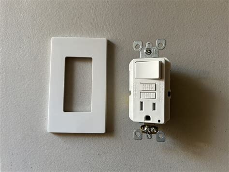 Replacing A Light Switch With An Outlet Switch Combo The Track Ahead