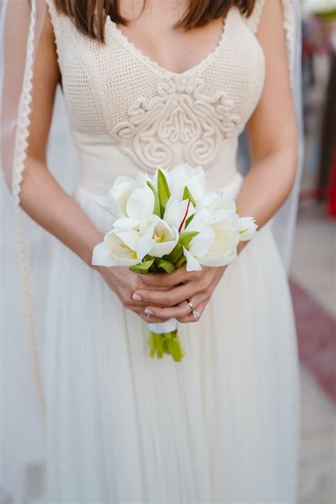 Νυφική ανθοδέσμη με τουλίπες Love4weddings