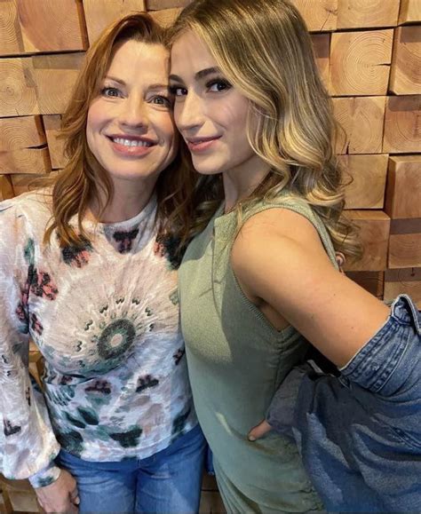 2 Mom Or Daughter Scrolller 2 Mom Or Daughter Scrolller