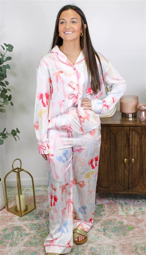 Bow Pajama Set The Bug House Oh