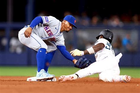 「なんてバカげたルールだ」mlbオープン戦で起きた“走塁妨害”判定に怒りと困惑の声が噴出「もう野球にならんだろ」 The Digest