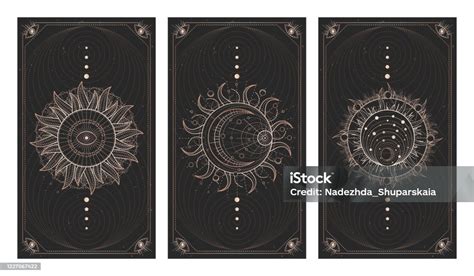 신성한 지오메트리 기호 그런지 텍스처 및 프레임이 있는 세 개의 어두운 그림의 벡터 집합입니다 Sacred Geometry에 대한 스톡 벡터 아트 및 기타 이미지 Istock