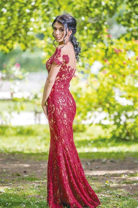 Янтра ДНЕС Live Читателите на “Янтра ДНЕС” избраха най хубавите абитуриентски снимки