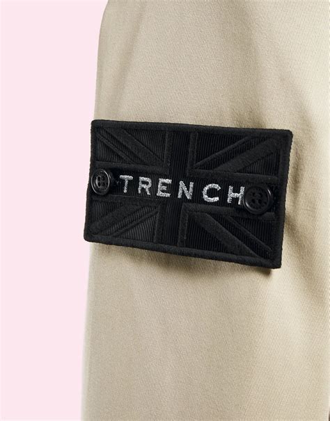 퀸 쁘띠 트렌치 코트스톤블랙화이트 Trench London®