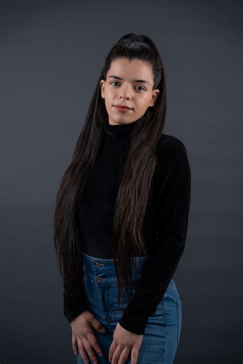 Oumaima Kezzi Icone Talent