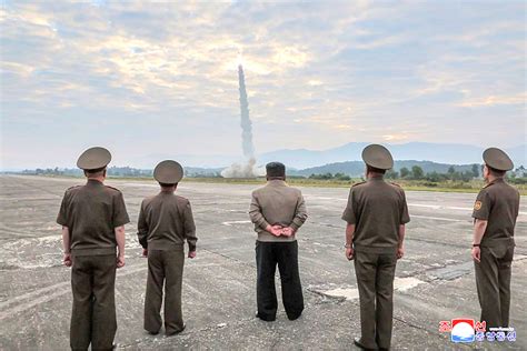 မြောက်ကိုရီးယားက အမြင့်ပျံနှင့် အနိမ့်ပျံ ဒုံးကျည်အသစ်များကို အောင်မြင်စွာ စမ်းသပ်နိုင