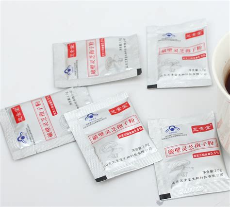 灵芝孢子粉泡水后上面有油 灵芝大师