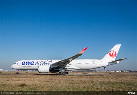 Jal、ワンワールド塗装a350初受領 トゥールーズで15号機