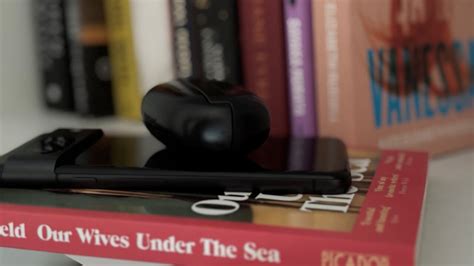 Turn Your Phone Into A Power Bank With Reverse Charging Make Tech Easier