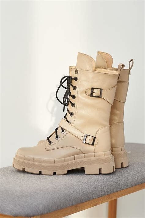 Зимові високі черевики — ціна 2100 грн у каталозі Черевики Купити жіночі речі за доступною ціною