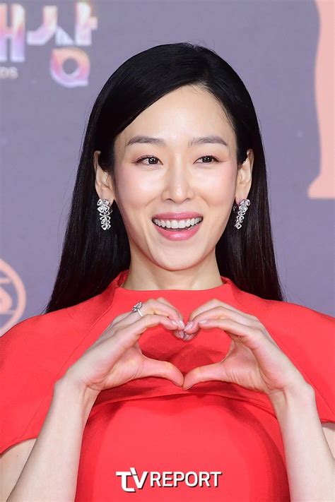 [방송][t포토] 서현진 고급미 풍기며 Ytn