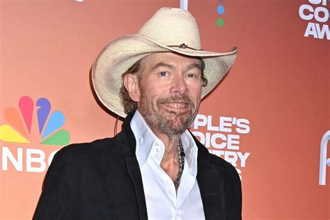 Toby Keith Says Stomach Cancer Struggle Is A Little Bit Of A Roller Coaster Youre Up And Down