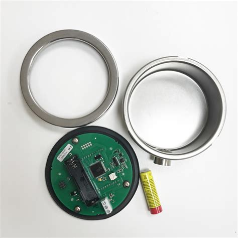 Status DM670 TM Battery Powered Thermometer Process Instrumentation