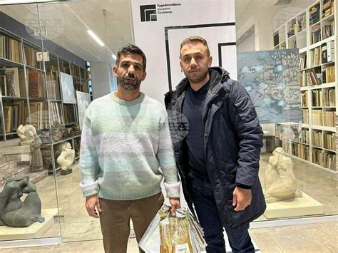 Ротари клубът в Казанлък направи дарение в полза на работещите в местните културни институти Утро