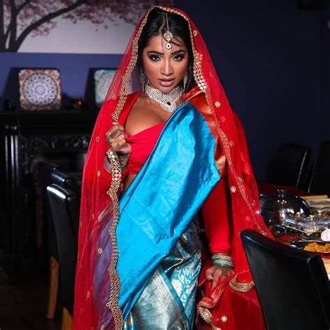 Yasmina Khan Official Facebook