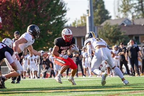Pacific Falls To Lutes 34 18 On Homecoming Pacific University Athletics