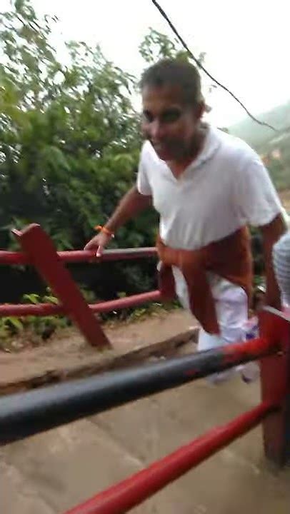 තුන්සරණේ කවි සිරි පාදය Youtube