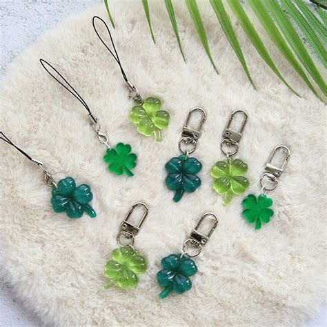 러키펀치 행복 행운 네잎클로버 키링 눈물의여왕 클로버키링 휴대폰키링 폰줄 폰고리 응원선물 크로버 핸드폰 줄 고리 열쇠고리 아크릴 호마이카 네잎클로버키링