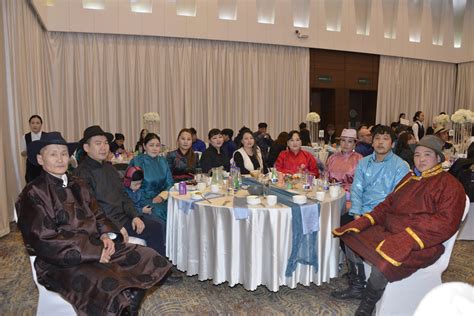 Чиглэл Чиглэл компани жил бүр Сар шинийн баяраар Компанийн тэргүүний ажилтан манлайлагч