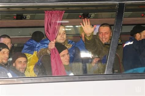 З полону вдалося звільнити 9 миколаївських морських піхотинців Читайте на Ukr Net