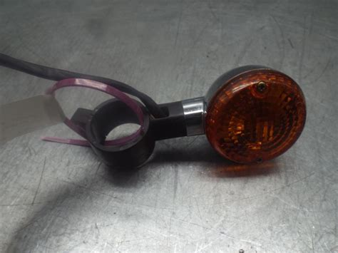 Kawasaki Vn800 Vulcan Classic 1996 2004 Right Side Front Indicator And Mount