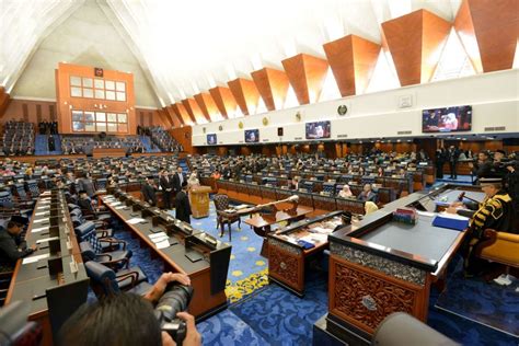 Malaysian Pm Dissolves Parliament Asian News From Uk