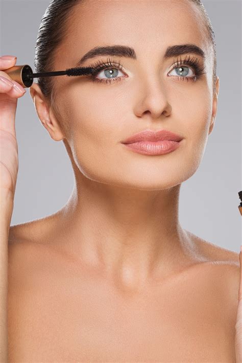 9 Tips To Achieve Beautiful Natural Glowy Makeup Radianther