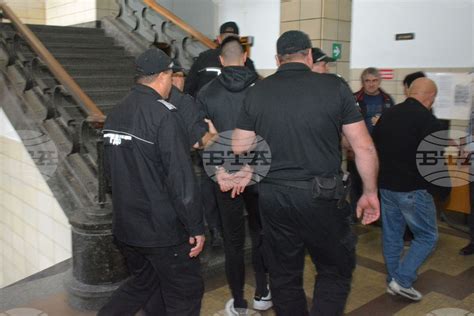 Великотърновският апелативен съд потвърди постоянния арест на 17 годишен ученик от Русе обвинен